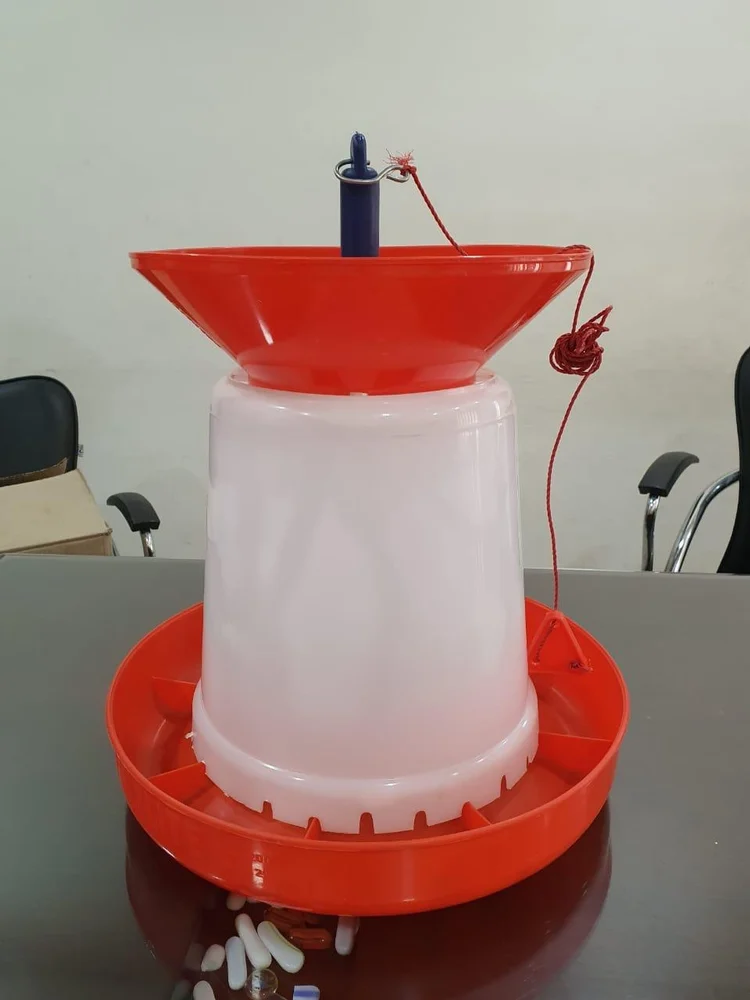 Poultry feeder 11 kg with Hopper | Poultrysite